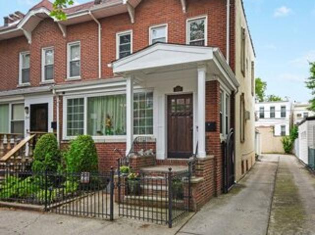 Th St, Brooklyn, Home For Sale