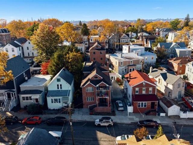 Th St, College Point, Home For Sale