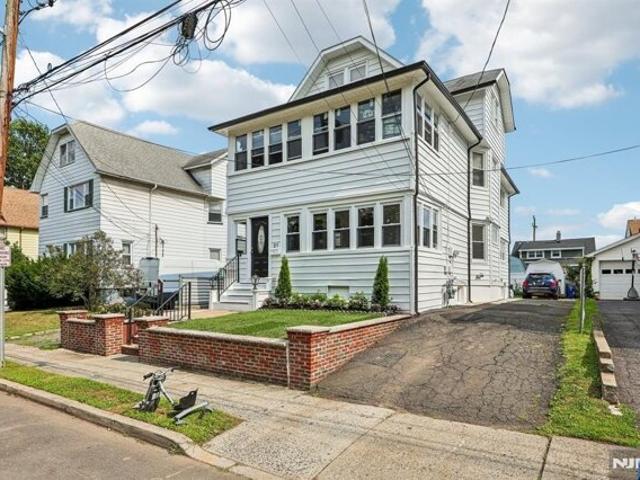 Th St, Clifton, Home For Sale