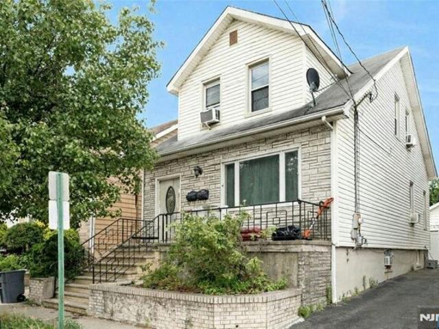 Th St, Fairview, Home For Sale