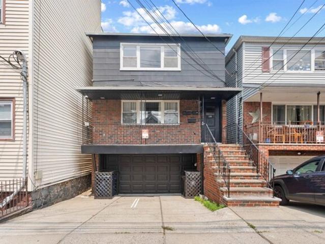 Th St, Guttenberg, Home For Sale
