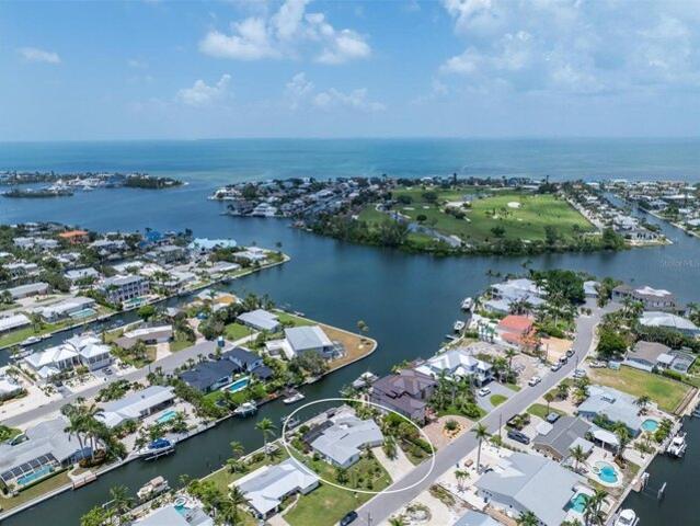 Th St, Holmes Beach, Home For Sale