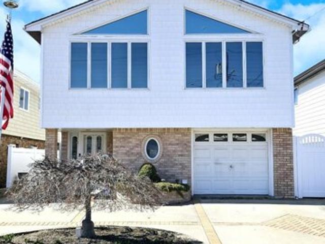 Th St, Howard Beach, Home For Sale