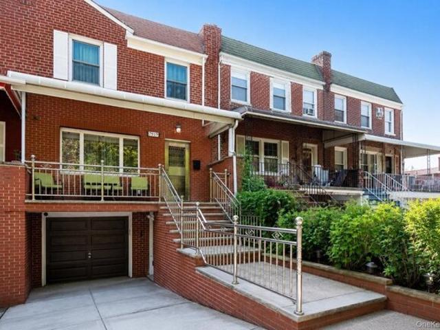 Th St, Kew Gardens Hills, Home For Sale