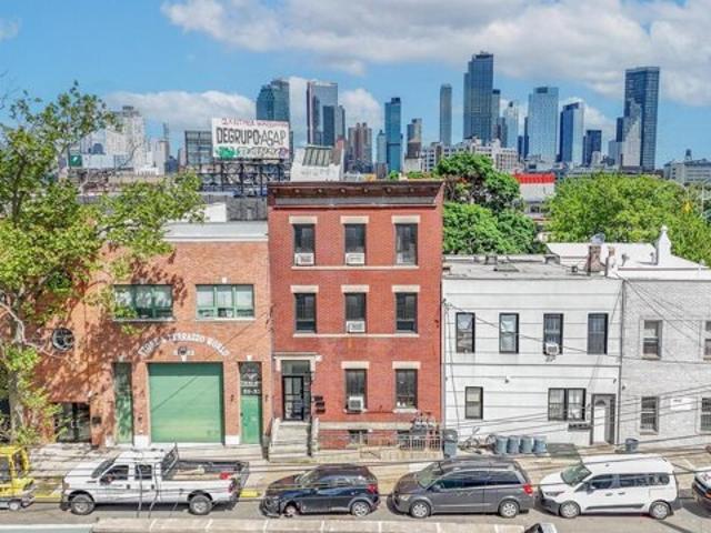 Th St, Long Island City, Home For Sale