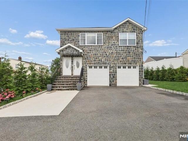 Th St, Lyndhurst, Home For Sale