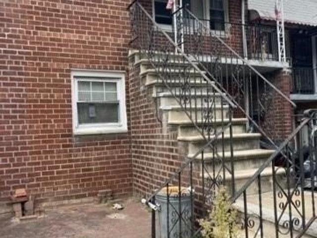 Th St, Maspeth, Home For Sale