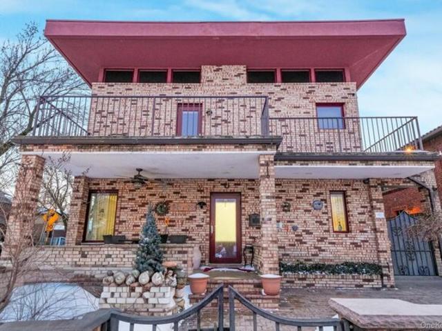 Th St, Middle Village, Home For Sale