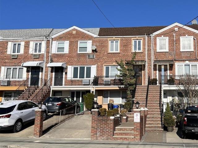 Th St, Middle Village, Home For Sale