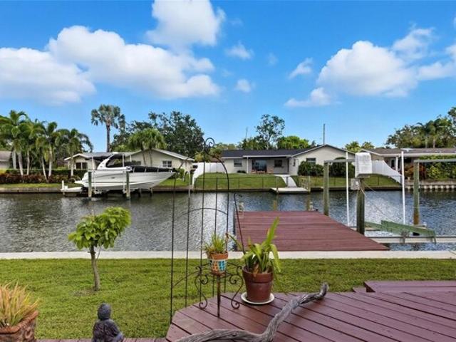 Th St Ne, Saint Petersburg, Home For Sale