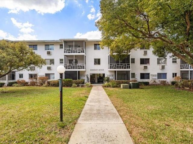 Th St Nw Apt B, Winter Haven, Condo For Sale
