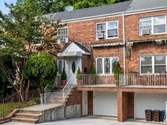 Th St, Oakland Gardens, Home For Sale