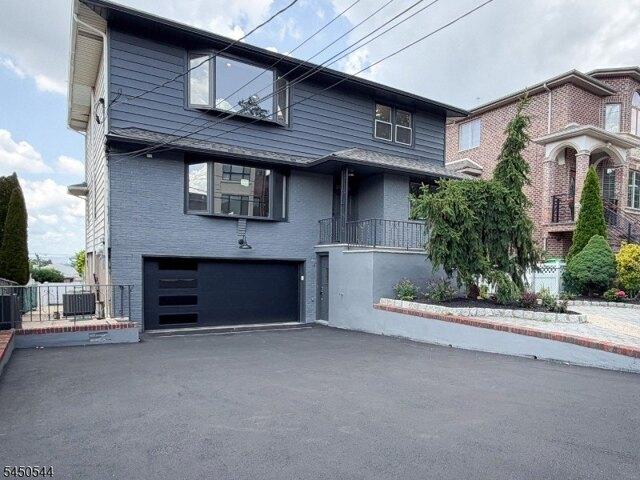 Th St, Palisades Park, Home For Sale