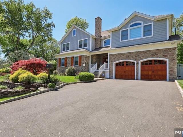 Th St, Park Ridge, Home For Sale