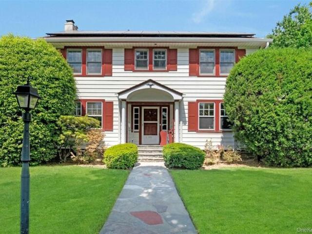 Th St, Pelham, Home For Sale