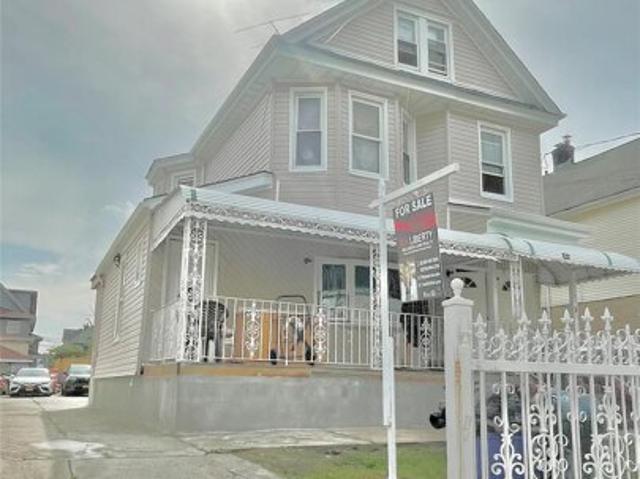 Th St, Richmond Hill South, Home For Sale