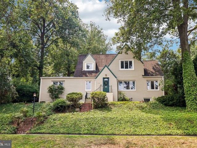 Th St S, Arlington, Home For Sale
