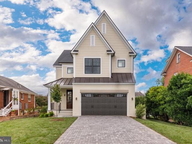Th St S, Arlington, Home For Sale