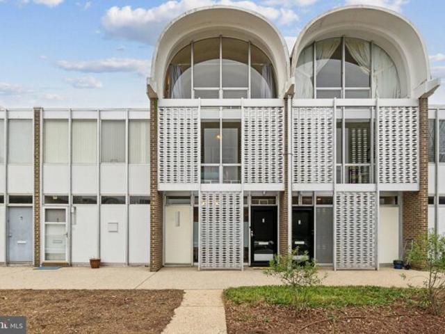 Th St Sw, Washington, Condo For Sale