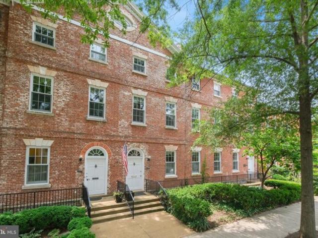 Th St Sw, Washington, Condo For Sale