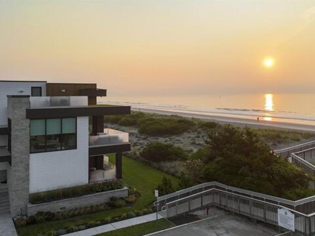 Th St, Stone Harbor, Home For Sale