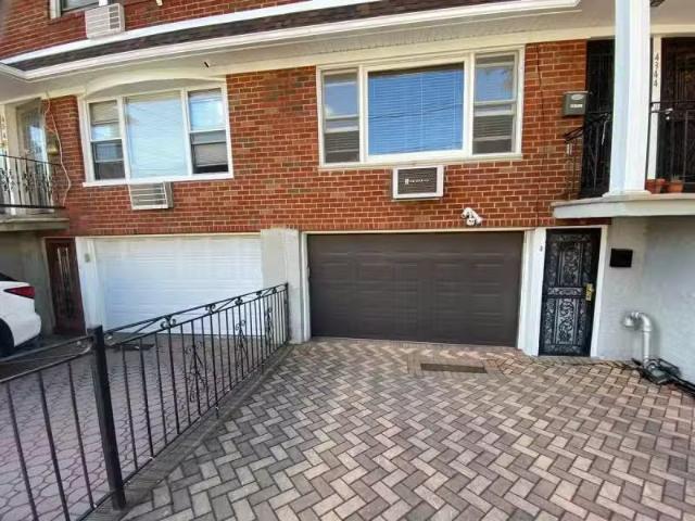 th Street, 1, Flushing, NY 11358