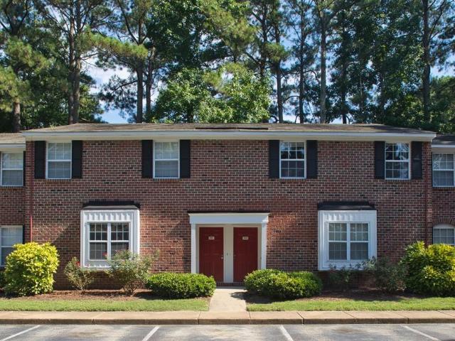 Thousand Oaks Apartments & Townhomes 1 Bedroom Apartment for Rent at 1020 Thousand Oaks Dr, Virginia Beach, VA 23454 Northeast Virginia Beach