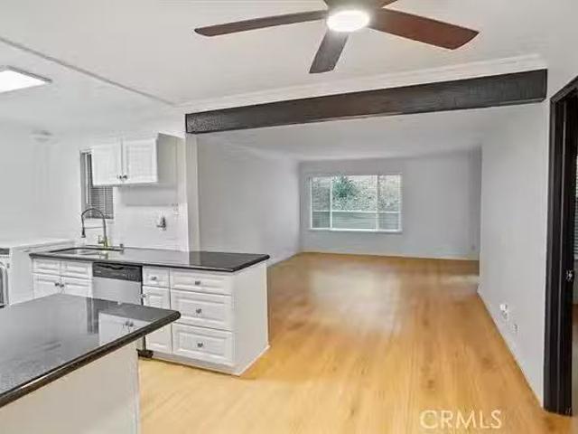 Thousand Oaks Boulevard 1012, Agoura Hills, CA 91301