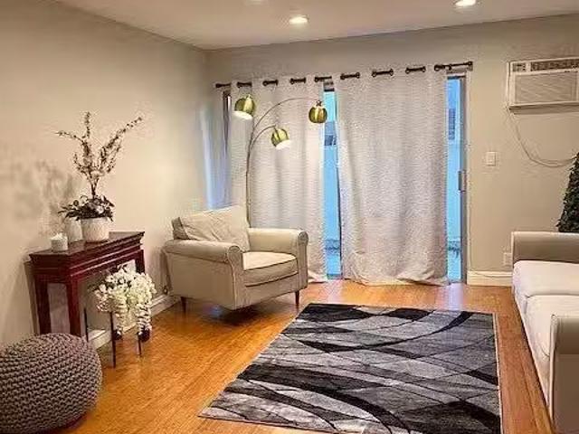 Thousand Oaks Boulevard 134, Agoura Hills, CA 91301