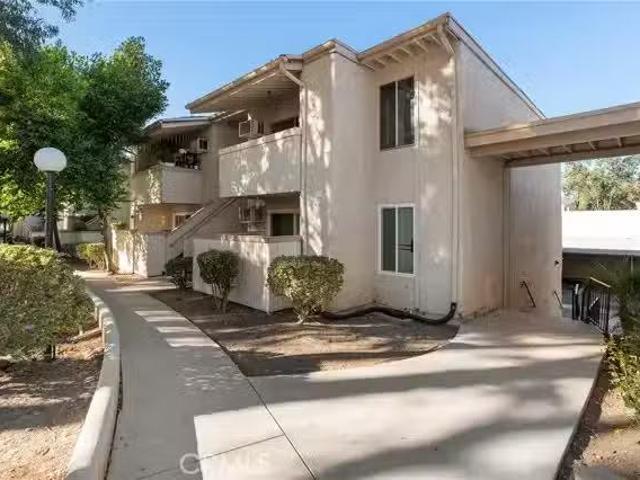 Thousand Oaks Boulevard 2007, Agoura Hills, CA 91301