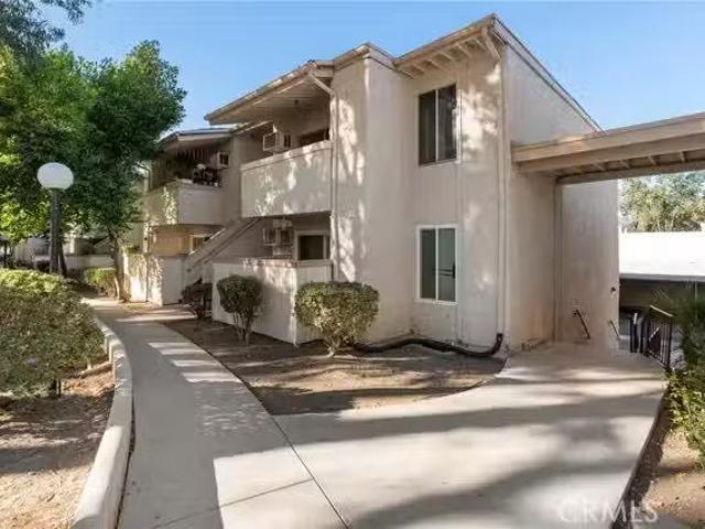 Thousand Oaks Boulevard, Agoura Hills, CA 91301