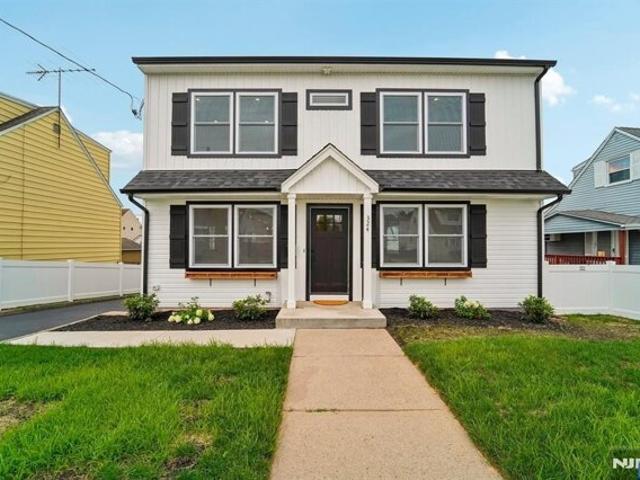 Thomas Ave, Lyndhurst, Home For Sale