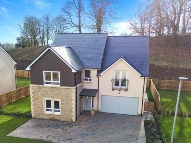 Thomas Howie Drive, Dunlop, 5 Bedroom Detached