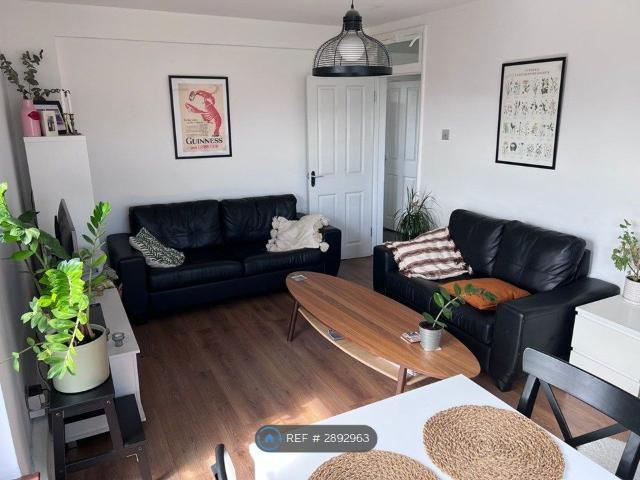 Thomas Hollywood House, London E2, 2 bed flat to rent, £2,450 pcm | PrimeLocation