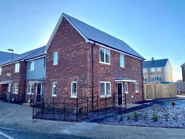 Thomas Hunt Row, Abbotswood Common Row, Romsey, Hampshire SO51, 3 bed end terrace house to rent, £1,750 pcm | PrimeLocation
