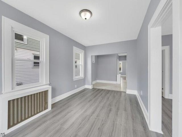 Thomas St, Bloomfield, Home For Sale