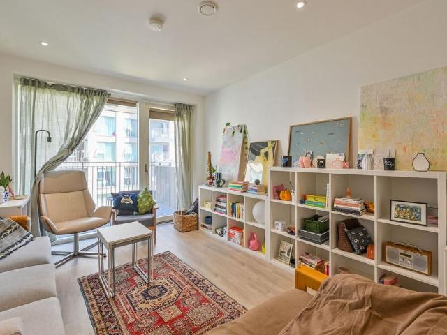 Thomas Road, Limehouse, London, E14 1 bed flat to rent £2,000 pcm £462 pw