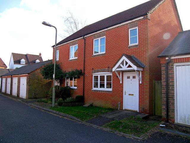 Thomas Road, Petersfield GU31, 2 bed semi detached house to rent, £1,400 pcm | PrimeLocation