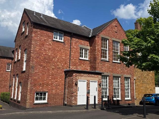 Thomas Webb Close, Daventry NN11, 2 bed flat to rent, £1,000 pcm | PrimeLocation