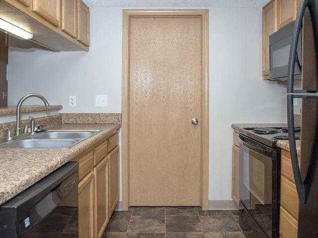 Thomasbrook 1 Bedroom Apartment for Rent at 5900 Roose St, Lincoln, NE 68506