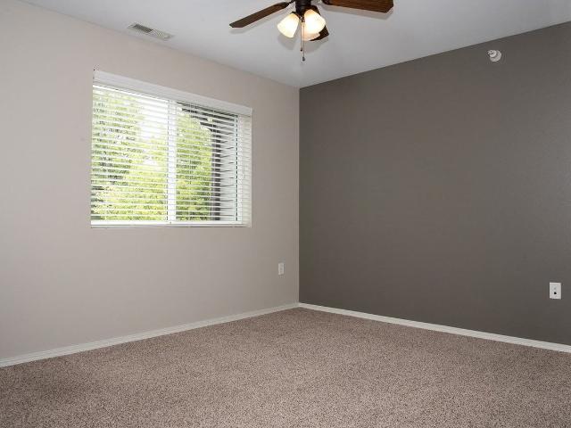 Thomasbrook 1 Bedroom Apartment for Rent at 5900 Roose St, Lincoln, NE 68506