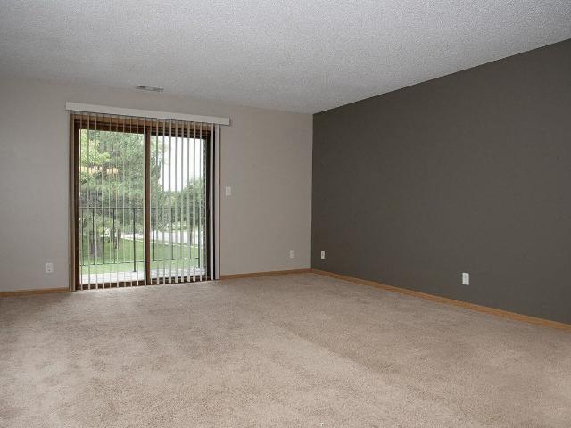 Thomasbrook 2 Bedroom Apartment for Rent at 5900 Roose St, Lincoln, NE 68506