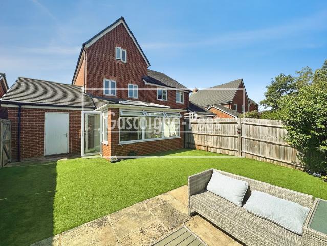 Thompson Way, Farnborough GU14, 1 bed property to rent, £950 pcm | PrimeLocation