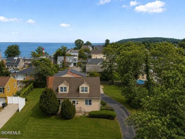 Thompson Ave, Leonardo, Home For Sale