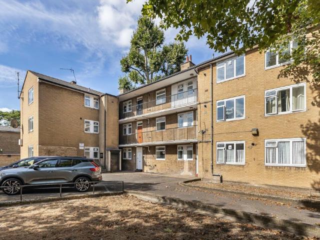 Thompson House, Saracen Street, Poplar E14, 1 bed flat to rent, £1,850 pcm | PrimeLocation
