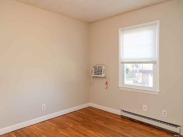 Thompson Place Townhomes 3 Bedroom Apartment for Rent at 322 Clarence St, Charlotte, NC 28216 Thomasboro Hoskins