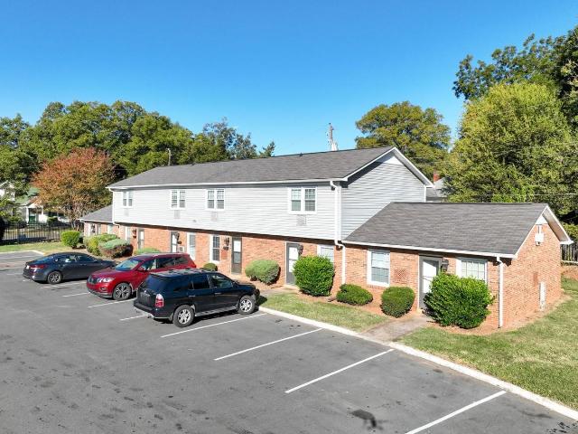 Thompson Place Townhomes 2 Bedroom Apartment for Rent at 322 Clarence St, Charlotte, NC 28216 Thomasboro Hoskins