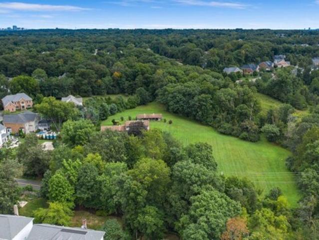 Thompson Rd, Fairfax, Home For Sale