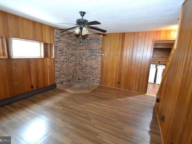 Thompson St, Burlington, Home For Sale