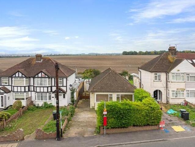 Thong Lane, Gravesend, 3 Bedroom Detached